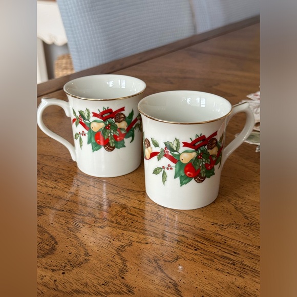 AMC NY NY | Holiday | Vintage Amc Ny Ny Holly Ribbon Pear Christmas 35 ...